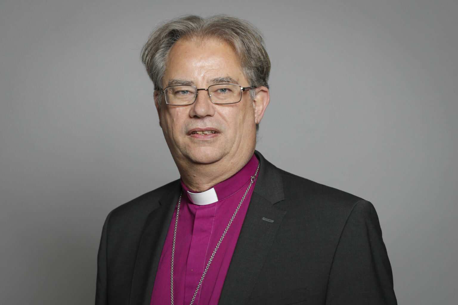 Church of England bishops support gay marriage - Attitude