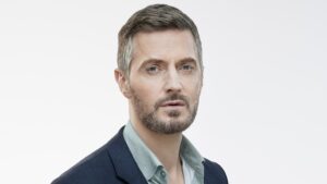 Richard Armitage on coming out, his sexuality and male partner