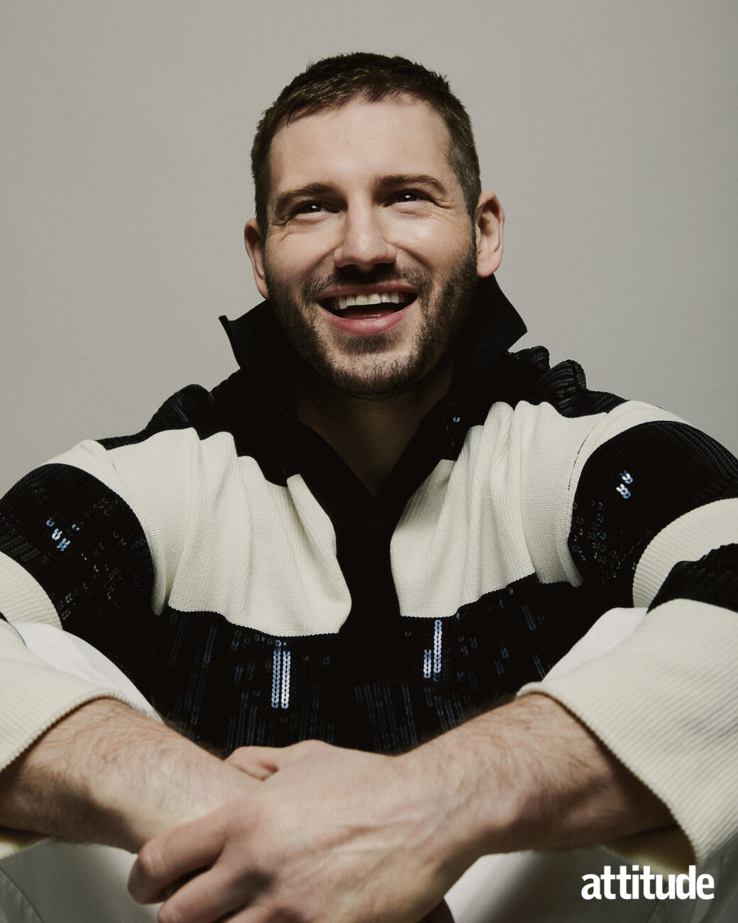 9 pics of In From The Side star Alexander Lincoln's Attitude shoot