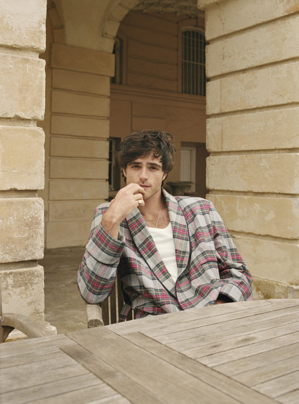 Saltburn's Jacob Elordi and Barry Keoghan pose up a storm as director ...