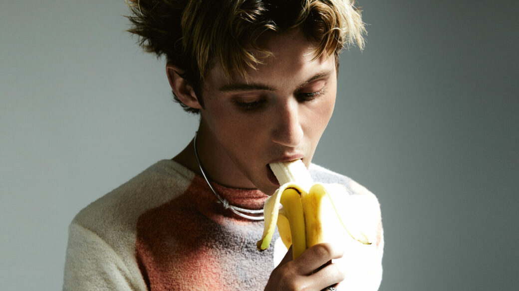 Troye Sivan lays love life bare in intimate Rolling Stone Australia ...