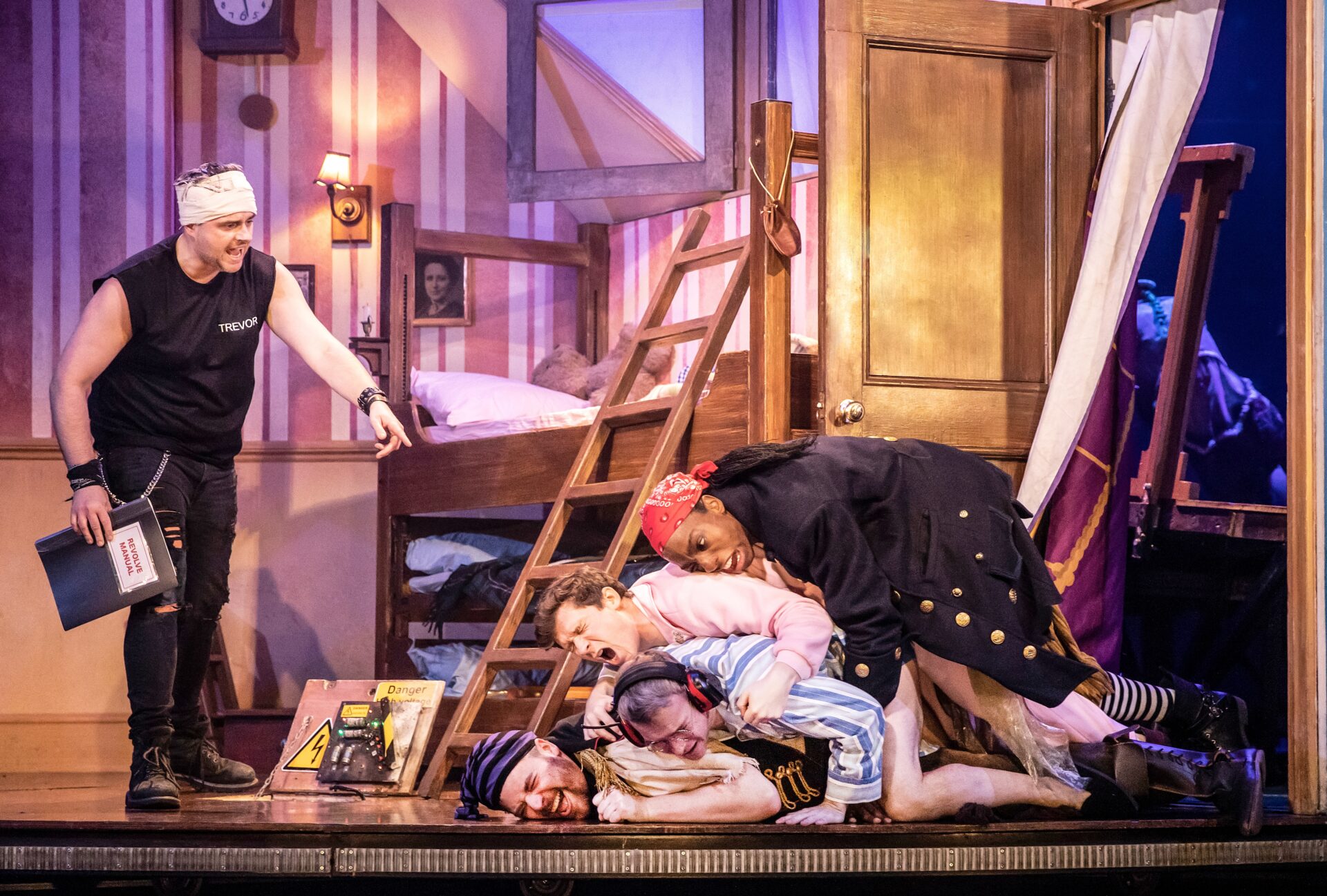 Peter Pan Goes Wrong review: 'A riotous comedy' - Attitude