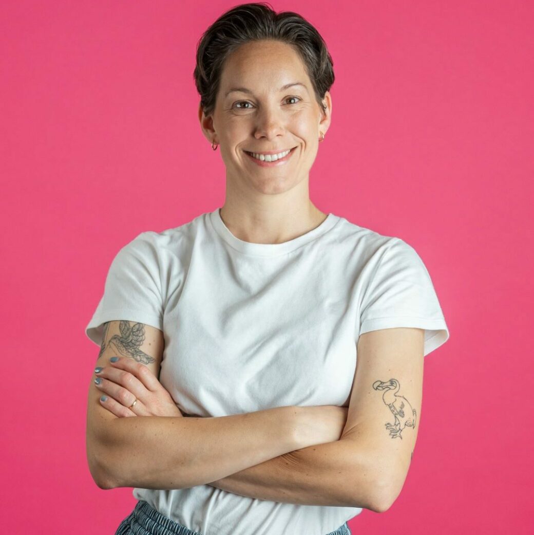 Suzi Ruffell undergoes jaw-dropping drag makeover by Drag Race UK's ...