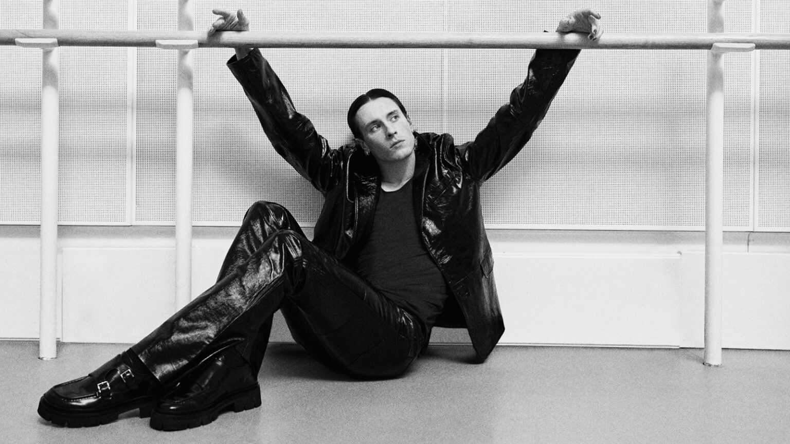 Moving On Up: Royal Ballet dancer Calvin Richardson embraces fashion ...