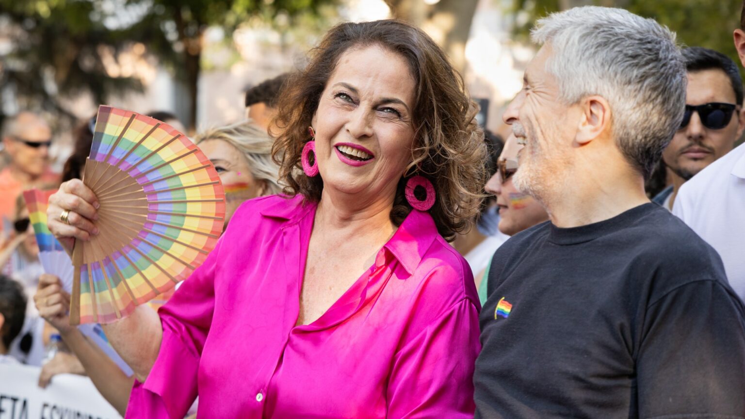 Spain's first trans senator Carla Antonelli electrifies parliament with ...