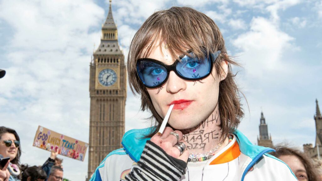 20 glorious photos of queer joy from the London trans rights protest ...