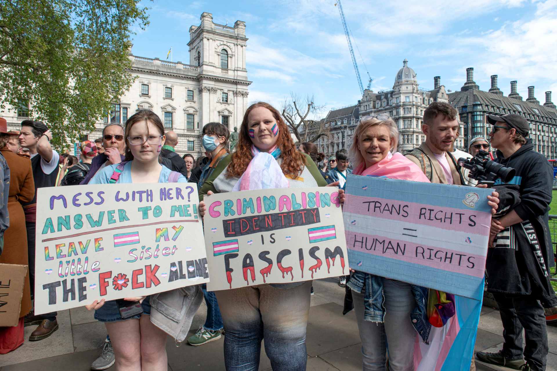 20 glorious photos of queer joy from the London trans rights protest ...
