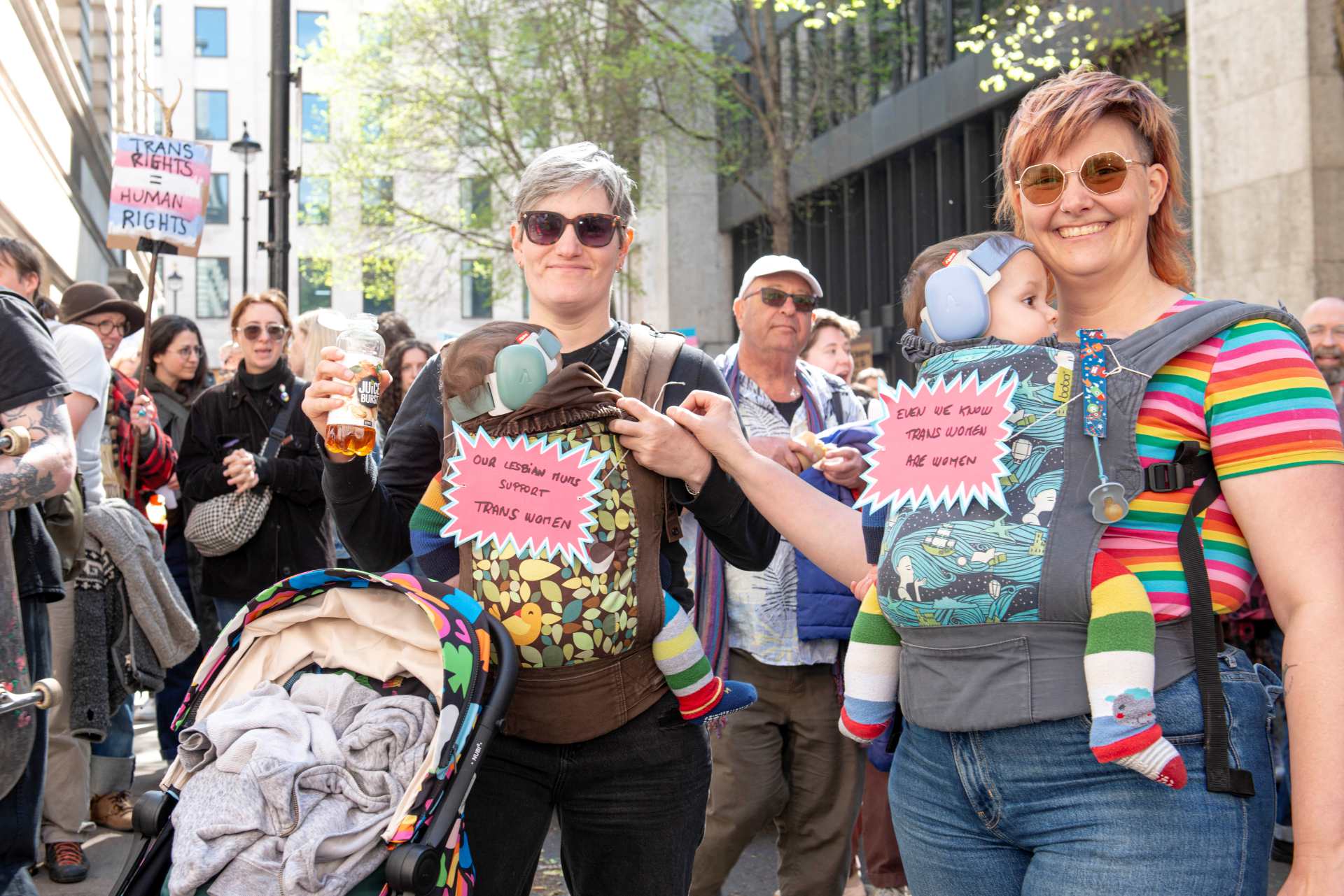 20 glorious photos of queer joy from the London trans rights protest ...